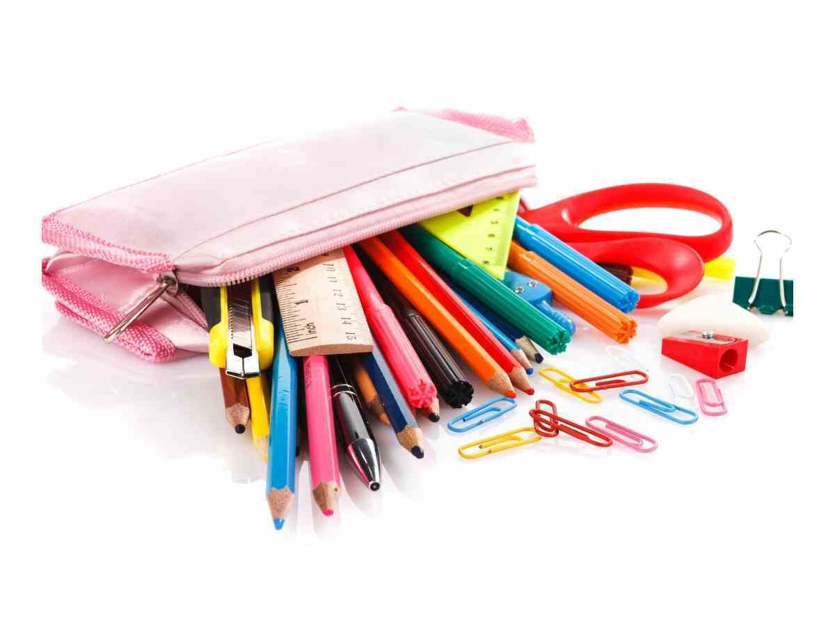 15 Best Pencil Cases for Artists & How you Should Choose One - Artsydee ...